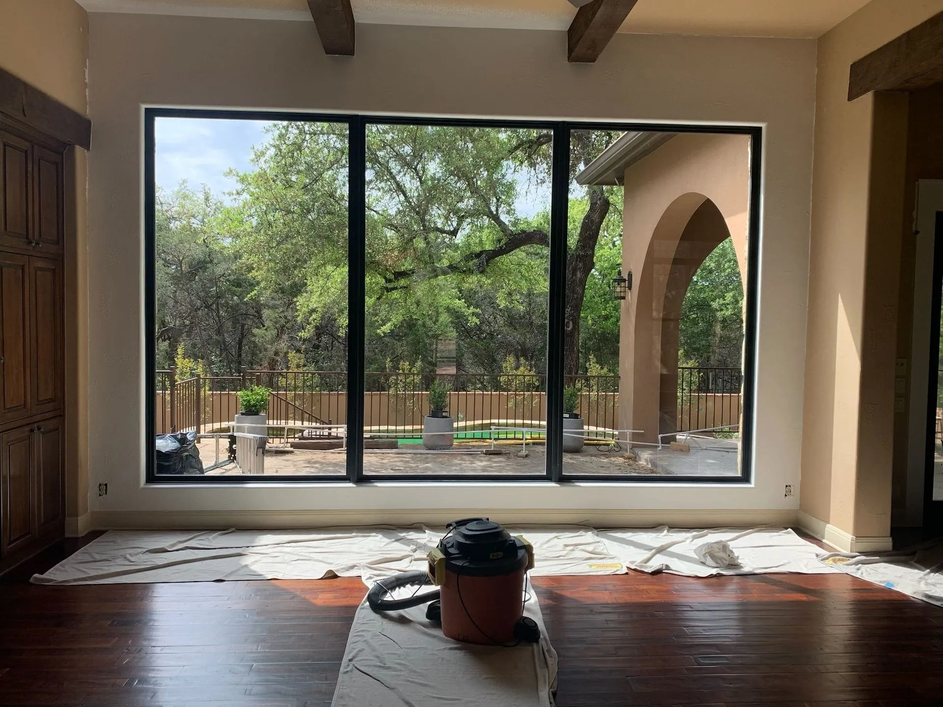 Picture Window Replacement & Installation In Austin, TX